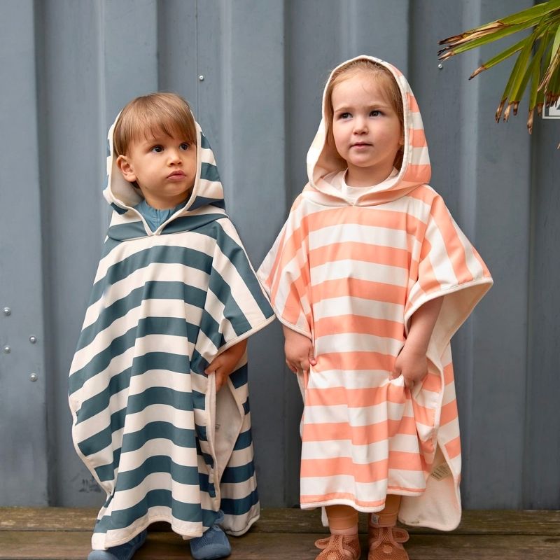 Badponcho Gestreept | UV badponcho - StoereKindjes: uv zwemspecialist